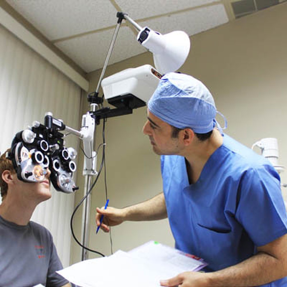 SMILE Eye Surgery in Gurgaon | Flapless Specs Removal